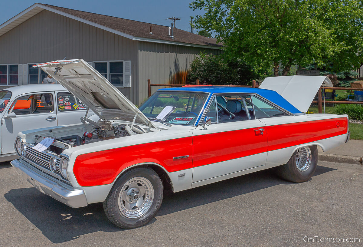 1966 Plymouth Belvedere II: 426 (572) Hemi...