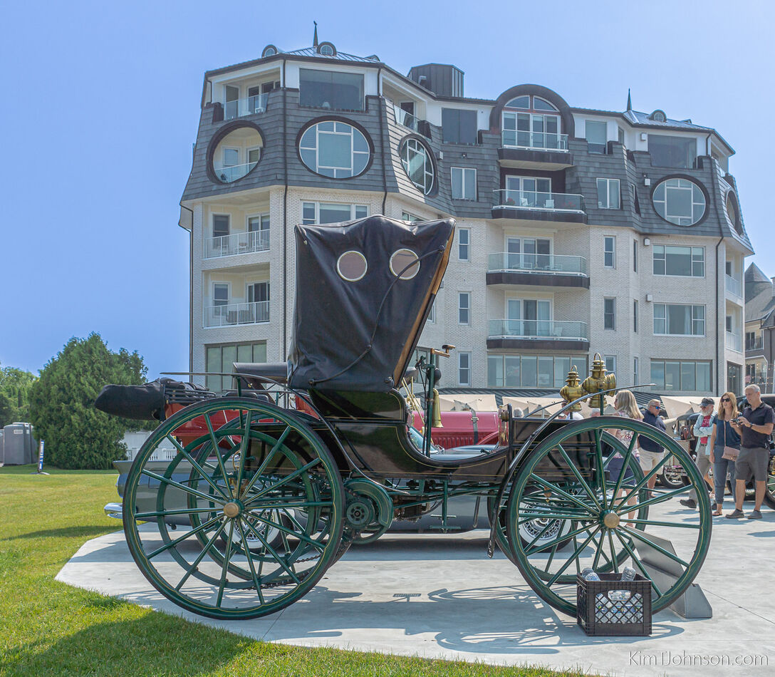 1909 Holsman, High Wheel Runabout: