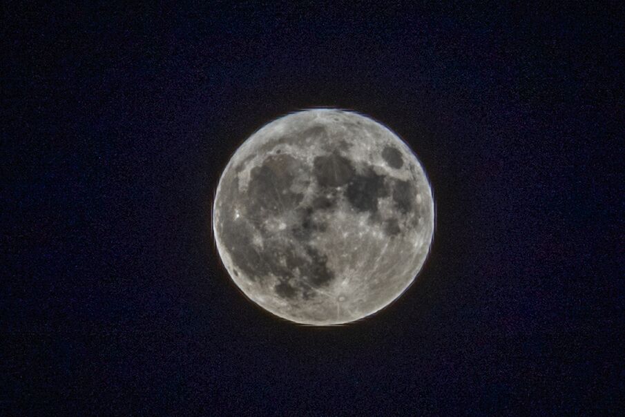 Weird effect (defect) on moon photos Nikon D750: My very well traveled ...