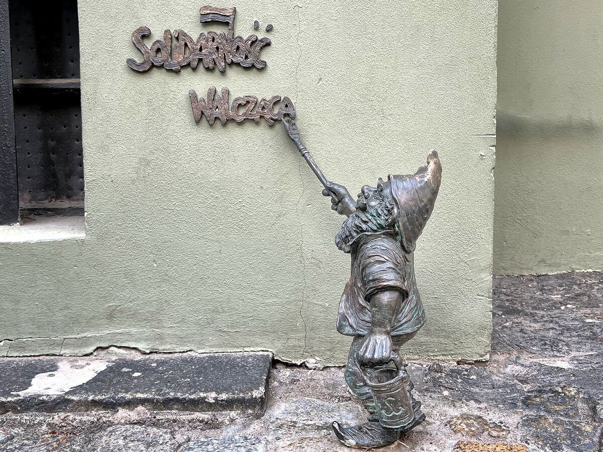 More Wroclaw Dwarfs: We had a fun time finding and photographing many ...