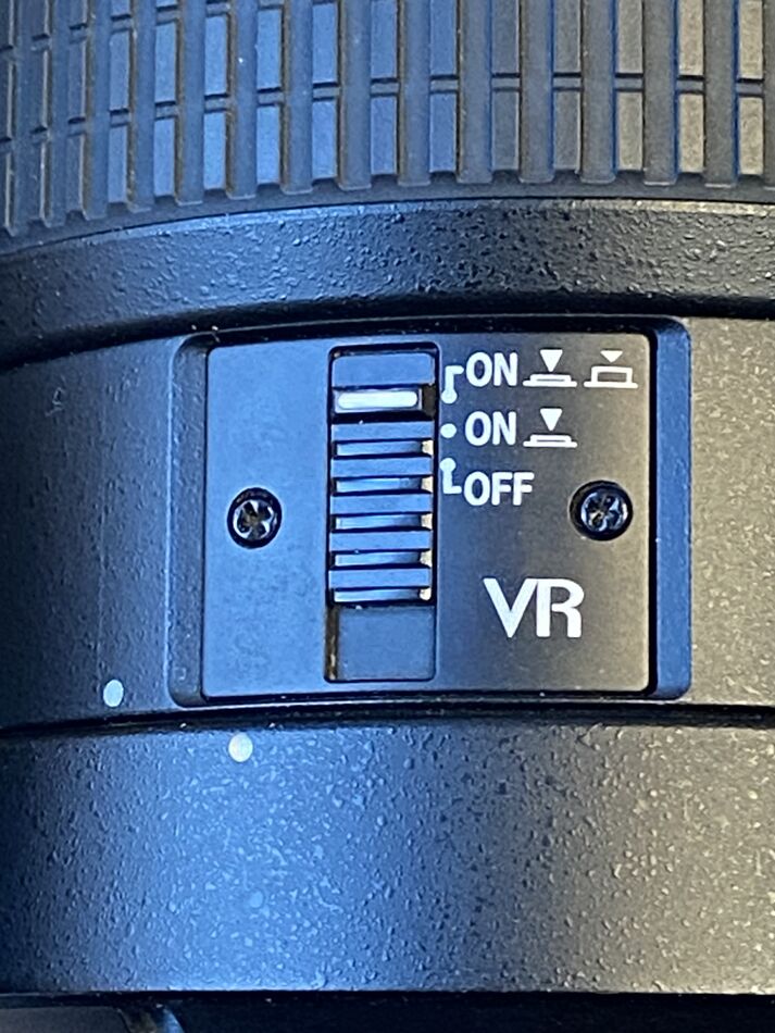 Please explain Nikon VR switch: I bought a Nikon 80-400 D from KEH ...