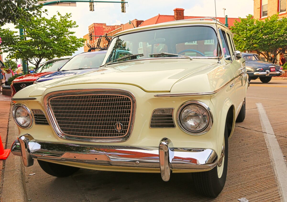 Sunday: Studebaker Museum/1 (Page 4): Studebaker was always a style ...