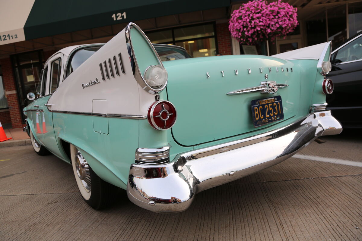 Sunday: Studebaker Museum/1 (Page 4): Studebaker was always a style ...