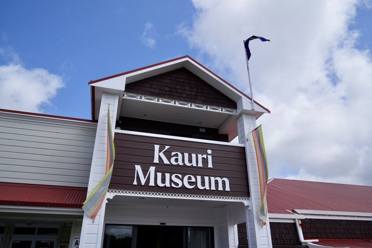 Kauri Museum- New Zealand: This Museum exbitvs the area pioneers and ...
