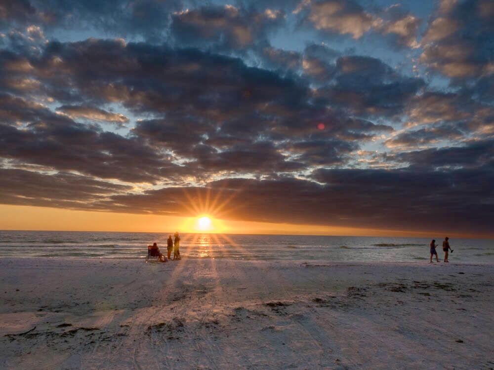 Last sunset in Siesta Key: Leaving for NYC early tomorrow. These were ...