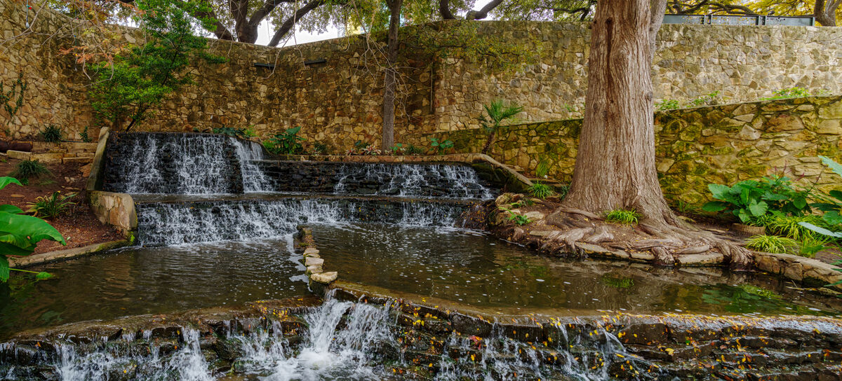 San Antonio afternoon walk - II: As we continued down the river, we ...