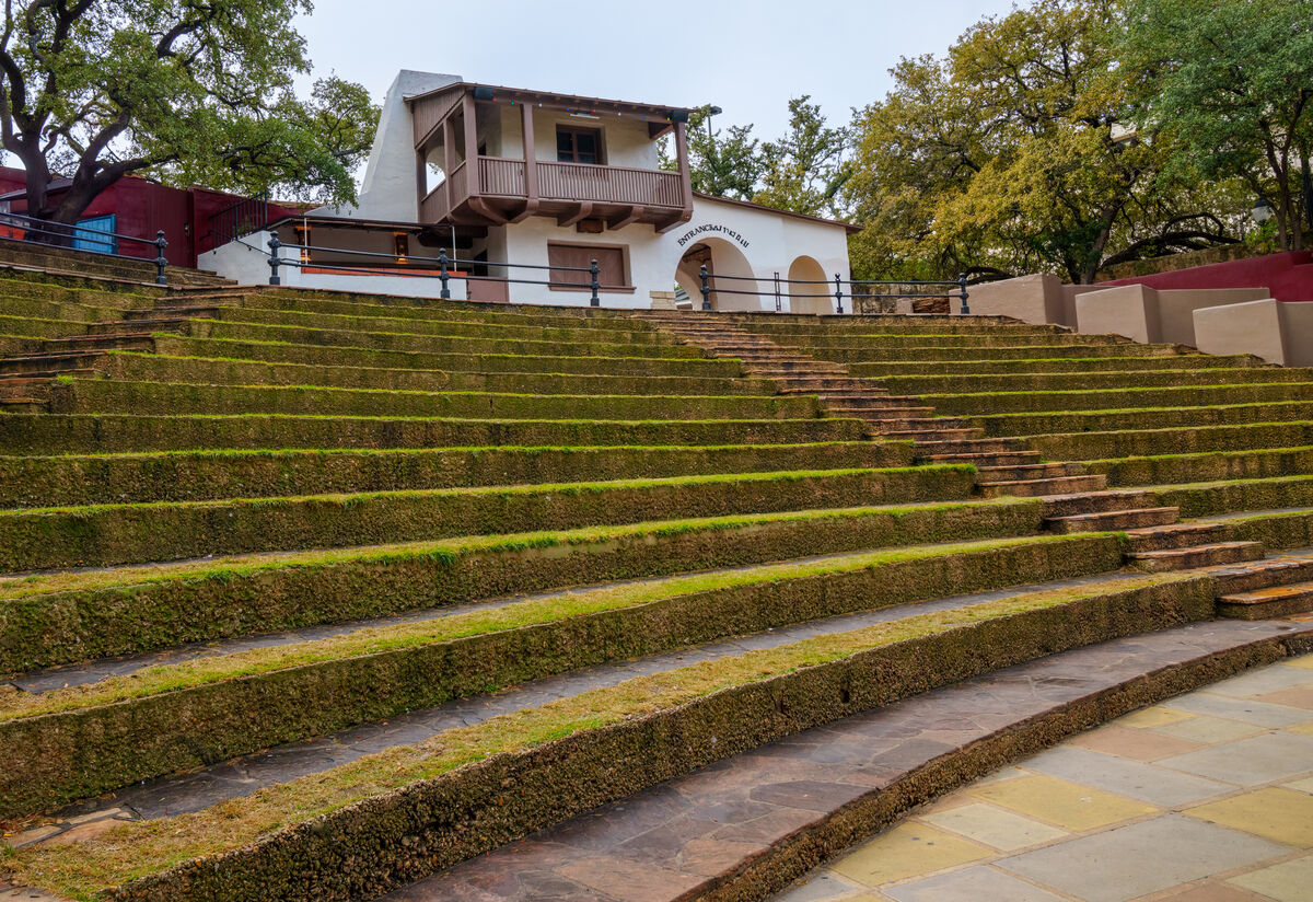San Antonio afternoon walk - II: As we continued down the river, we ...