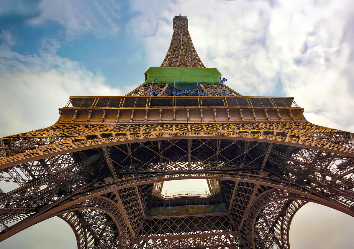 Eiffel Tower: D-L Needed...