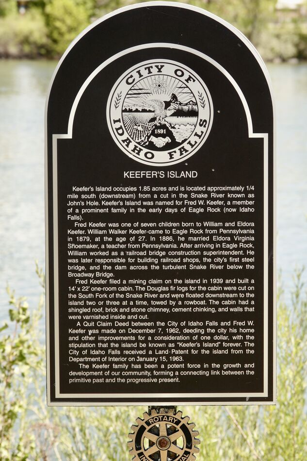 Keefer's Island from 1939: There is a small island on the Snake River ...