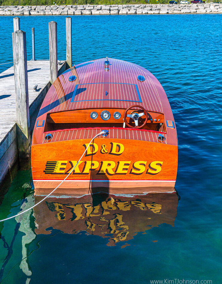 1999 "D & D Express", 17' Chris~Craft Racer: