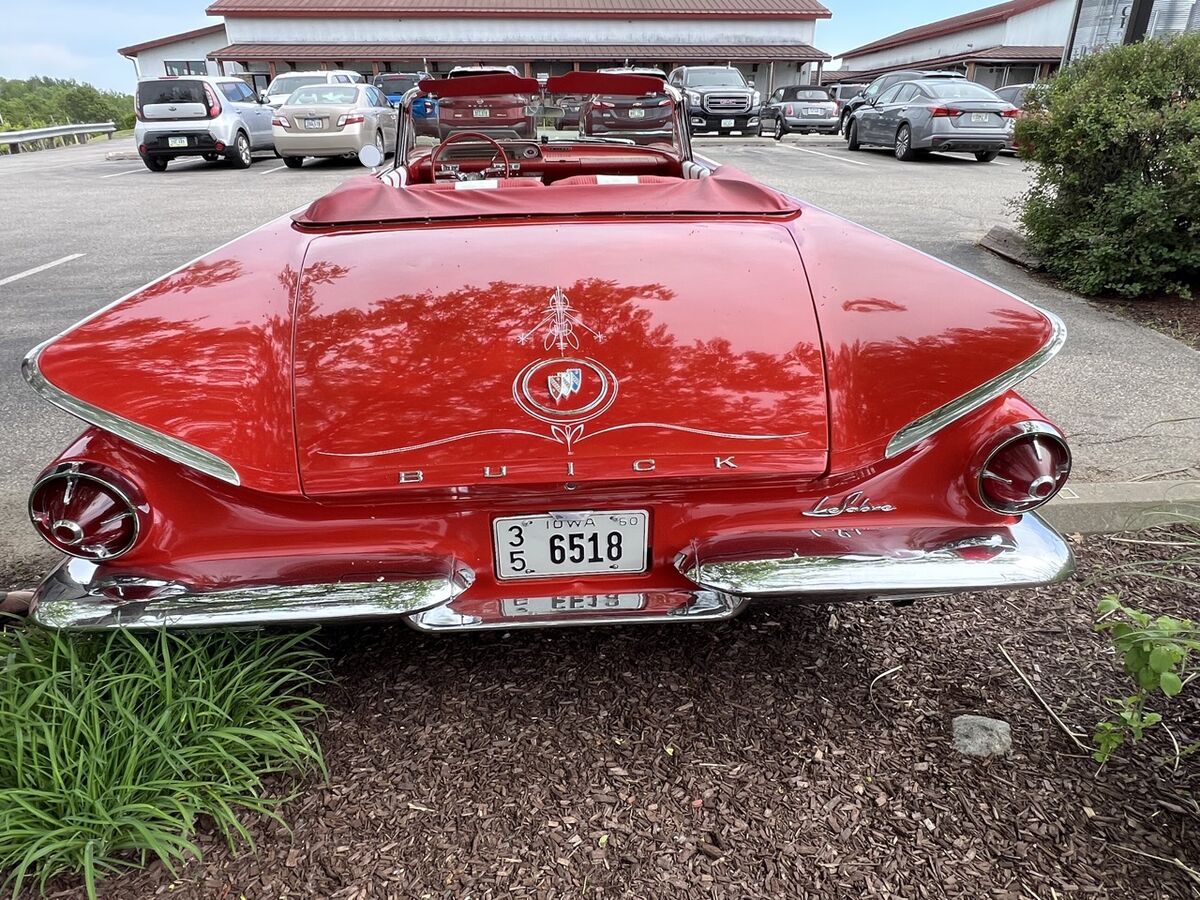 Buick Convertible: Spotted this and had to grab a couple of pics...