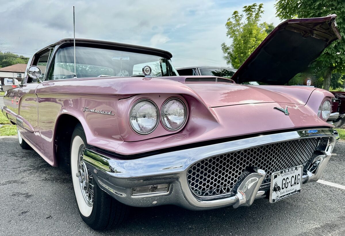 Thunderbird.. love 'em. Especially these square Birds. I saw this '58 ...