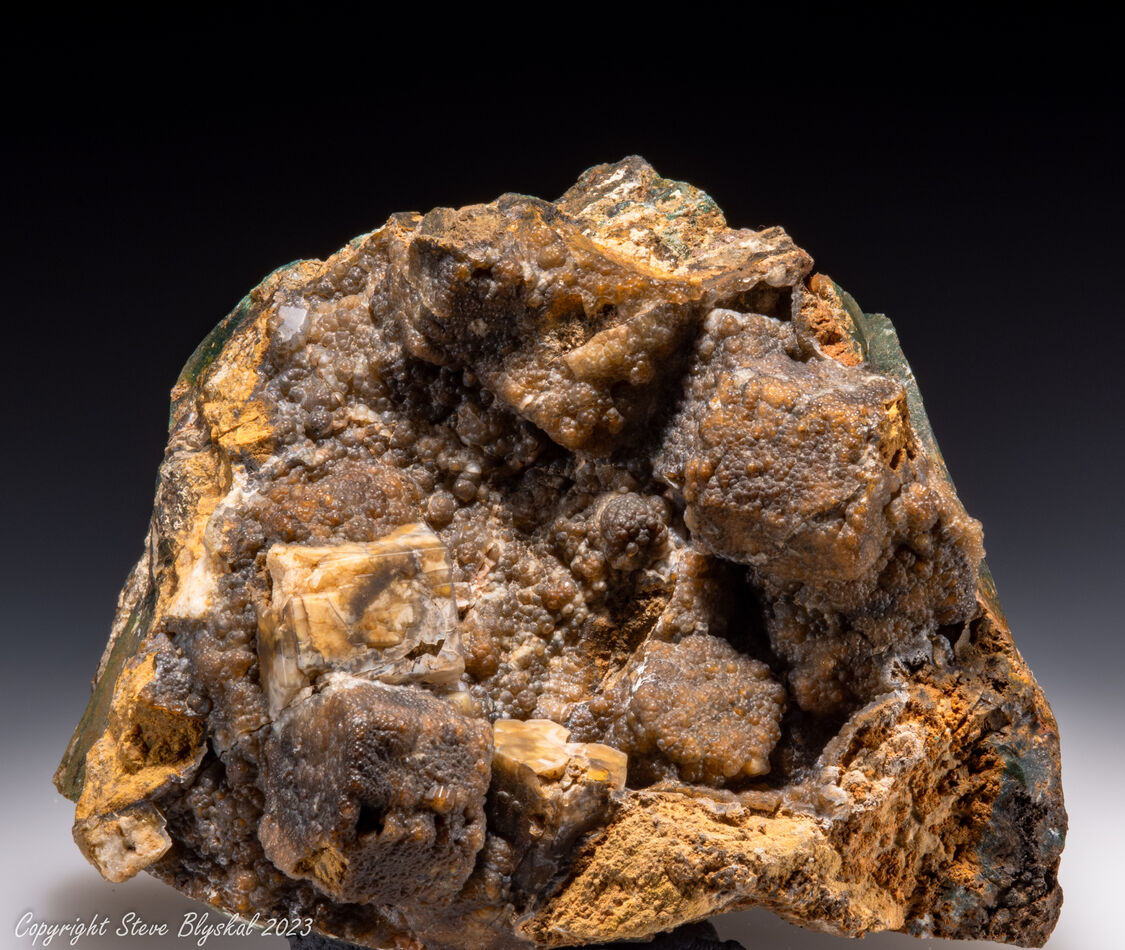 More mineral photographs: Here are a few more of my mineral photographs ...