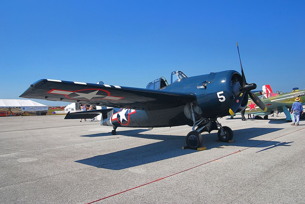 WWII Fighter Aircraft: U.S. Airforce P-51 U.S. Navy F4F Wildcat...