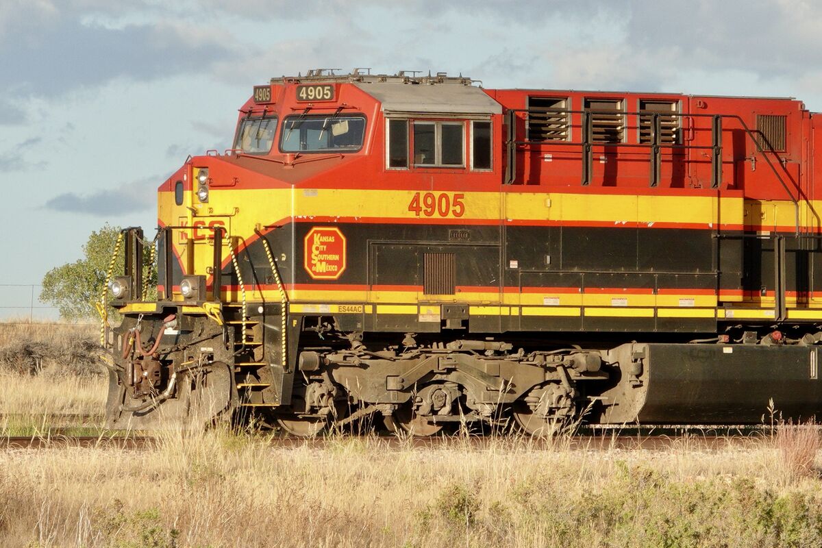 Black Thunder Coal Mine: While almost to my destination in the ...