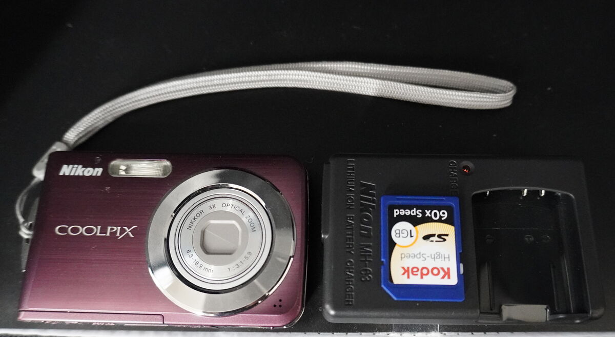 Vintage Nikon Coolpix S210 / 8MP Digital Camera / 3x Optical Zoom ...