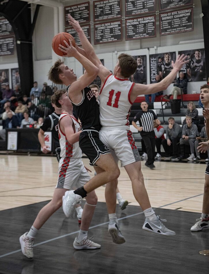 Eugene HS v. Mexico HS - Missouri: High School ball from Missouri...