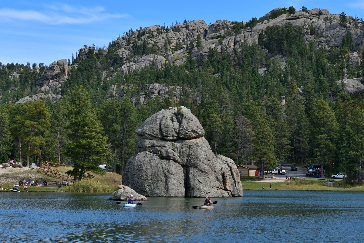 Custer State Park: Custer State Park is at South of Mont Rushmore ...