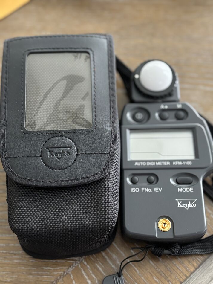 Kenko KFM-1100 Auto Digi Meter Ambient Flash: Digital Meter used only a ...