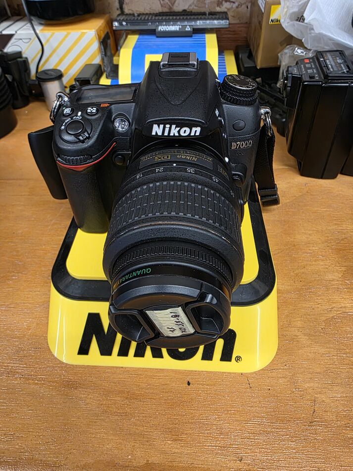 Like new Nikon D7000 kit: Here is a MINT Nikon D7000 kit, only 1853 ...