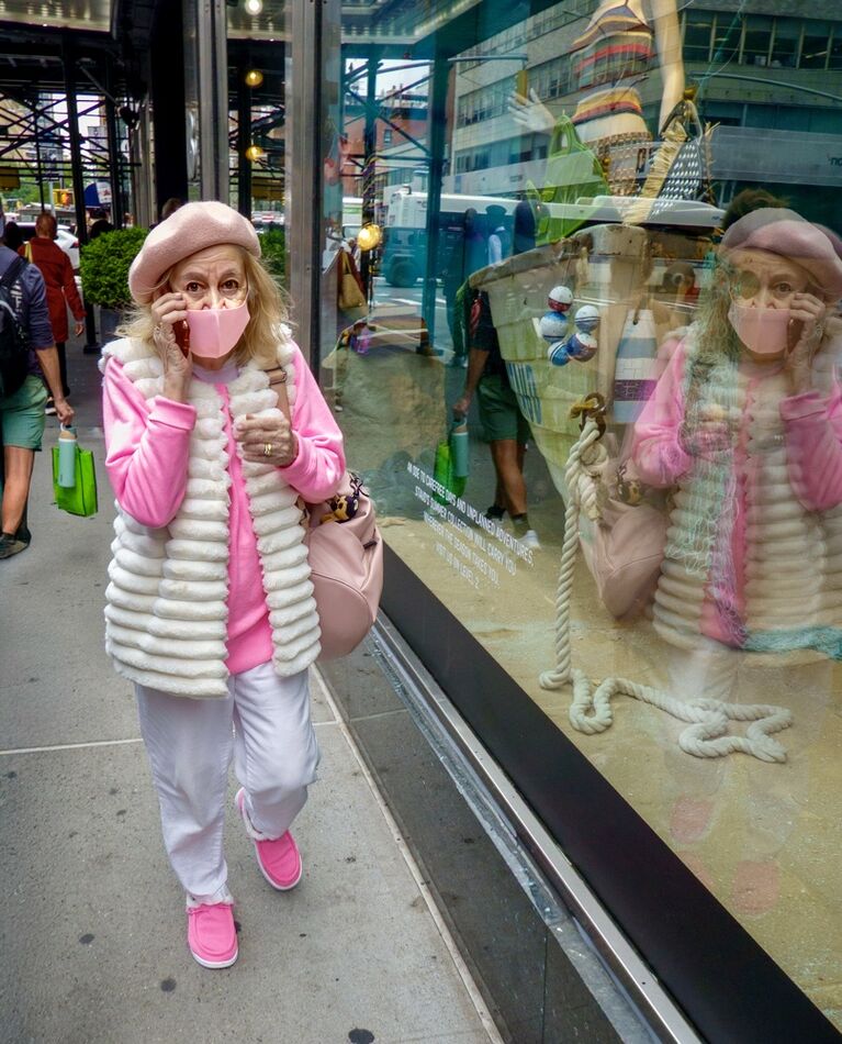 Stylish x 1.5: Ya gotta have a quick trigger finger.