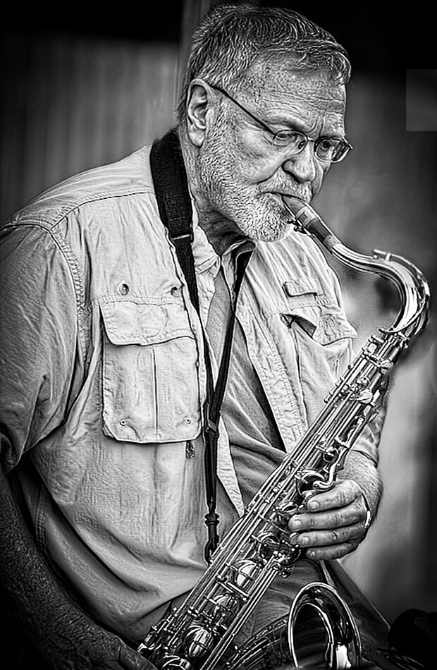 Sax Player: Some more muscians this on is a Sax Player...
