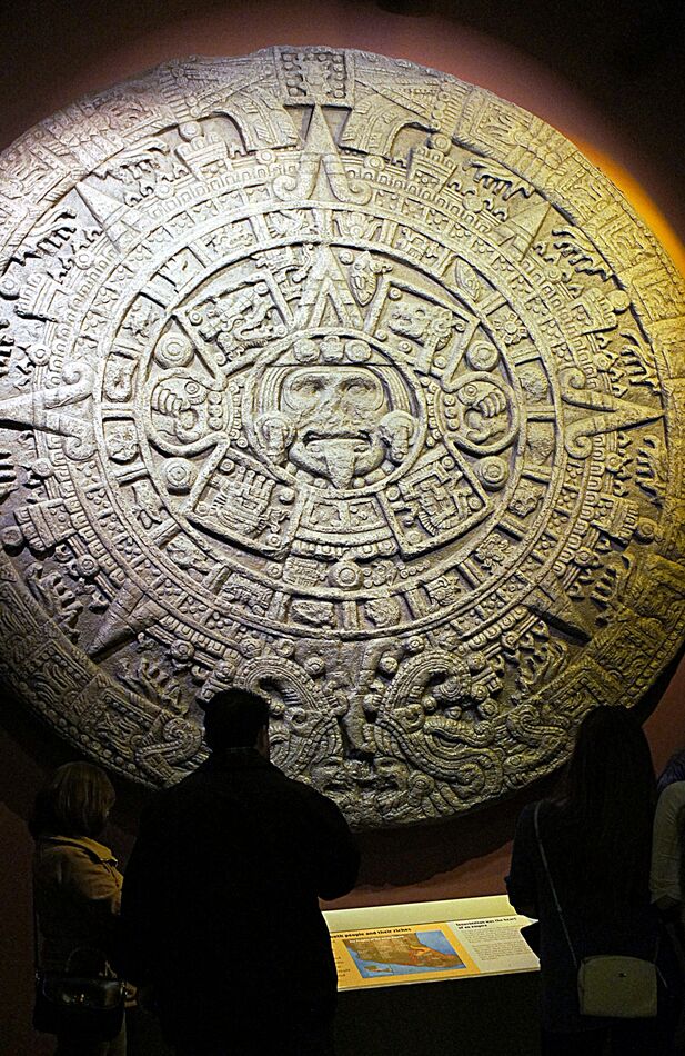 Mayan Calendar: Was a good ten feet in diameter, at least :sm06: :sm06 ...