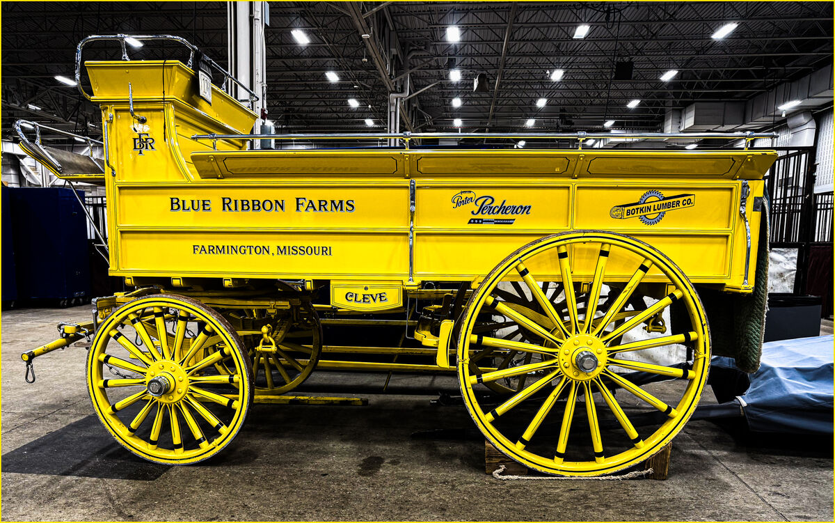 Blue Ribbon Farms Coach: Awaiting the eight-horse exhibition at the ...