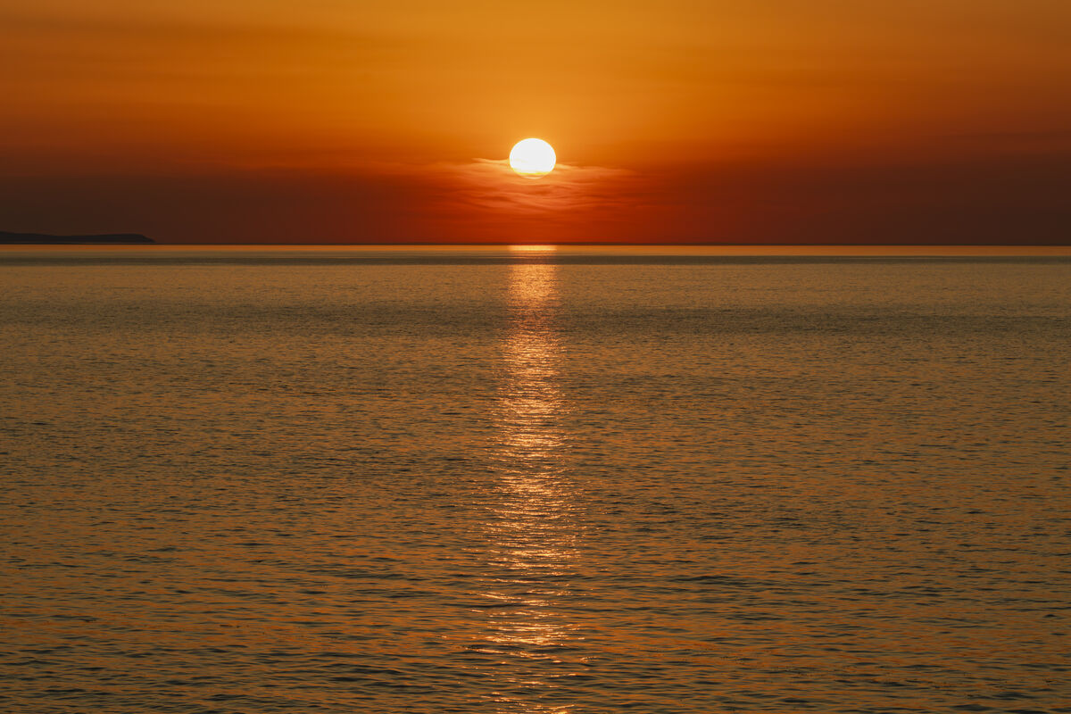 Sunset: I love sunsets, never mind photographing them, I just sit there ...