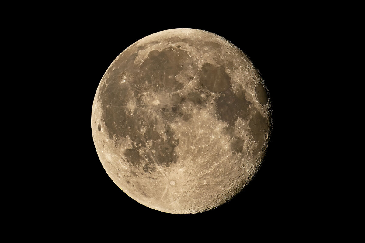 Last night's near full moon: The full moon is not the best phase to ...