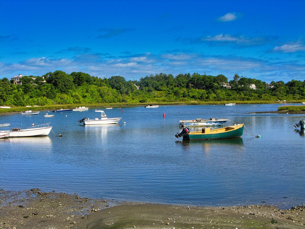 Cape Cod 2008 - Chatham Waterfront Scenes: From the lighthouse parking ...