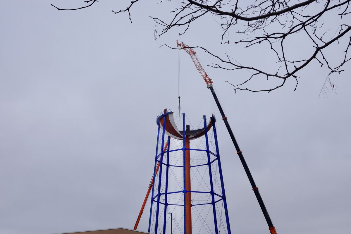 Idaho Falls Demolition of the Water Tower-Removing the Bowl: Phase 3 ...
