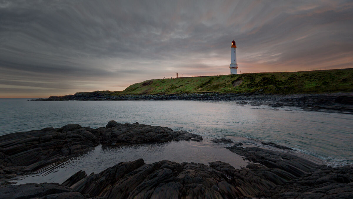 My Image Your Edit:- Girdleness Lighthouse: The JPG and the TIFF below ...