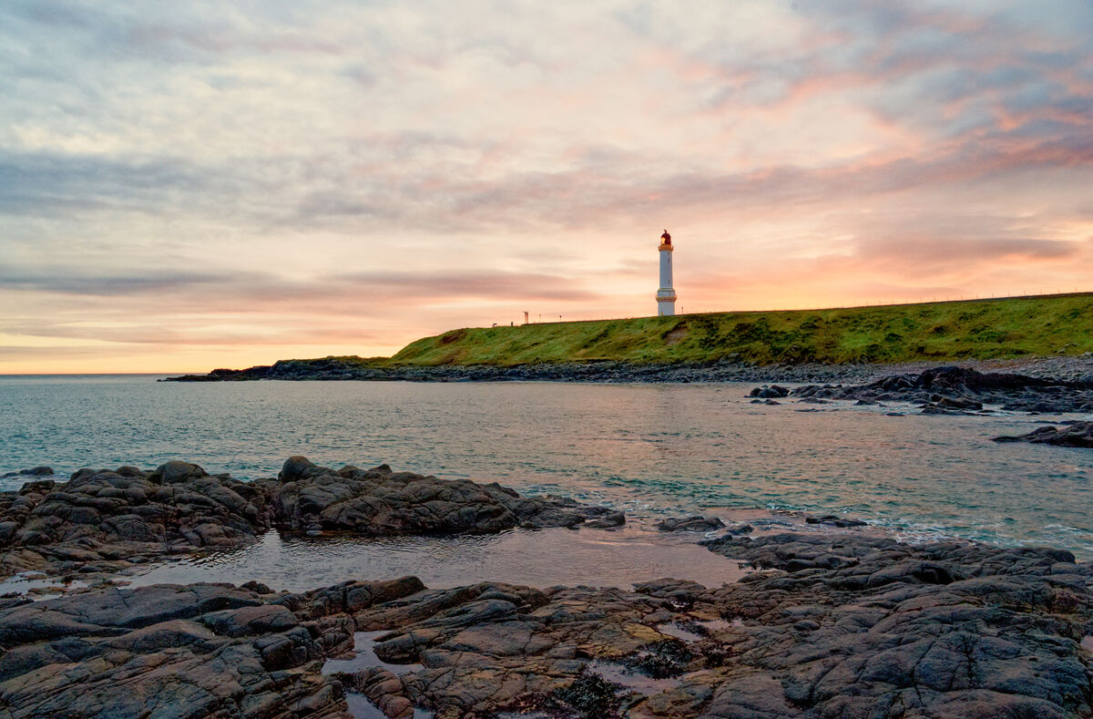 My Image Your Edit:- Girdleness Lighthouse: The JPG and the TIFF below ...