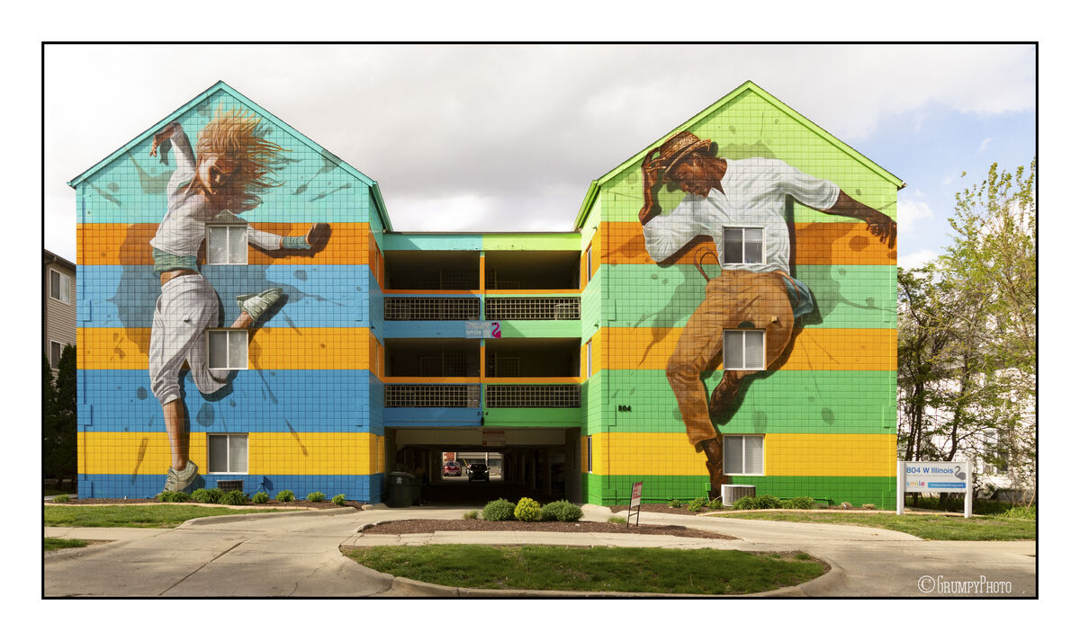 Mural in Urbana, IL: This mural is on an apartment building on Illinois ...