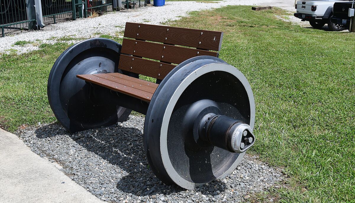 A unique, small, steam train engine: I'll confess, right up front, that ...