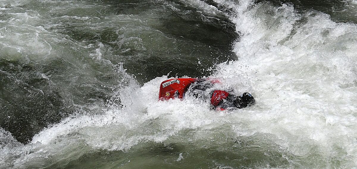 Another Risky Kayaker In The Grips Of Wild Waters: Better him than me.